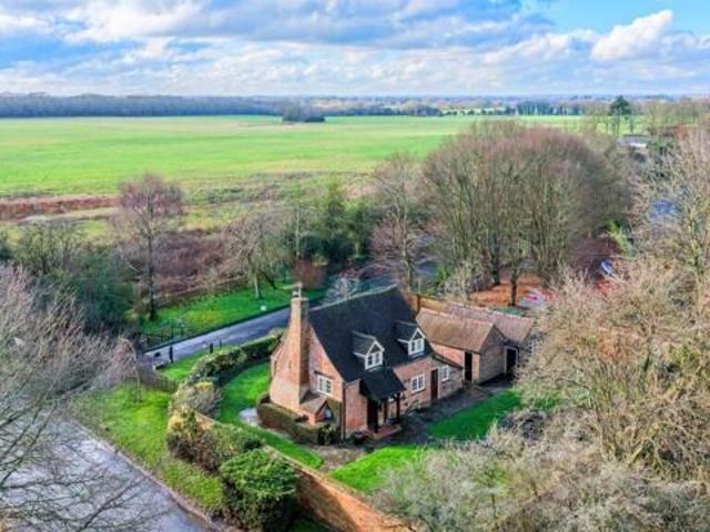 House 2 Bedroom For Sale Bovingdon Bovingdon 800000 ELS100578919