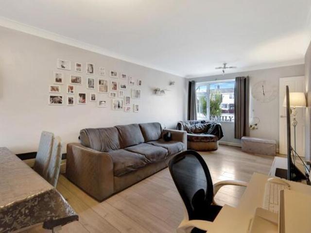 House 2 Bedroom For Sale Basildon Essex 290000 ELS99204142