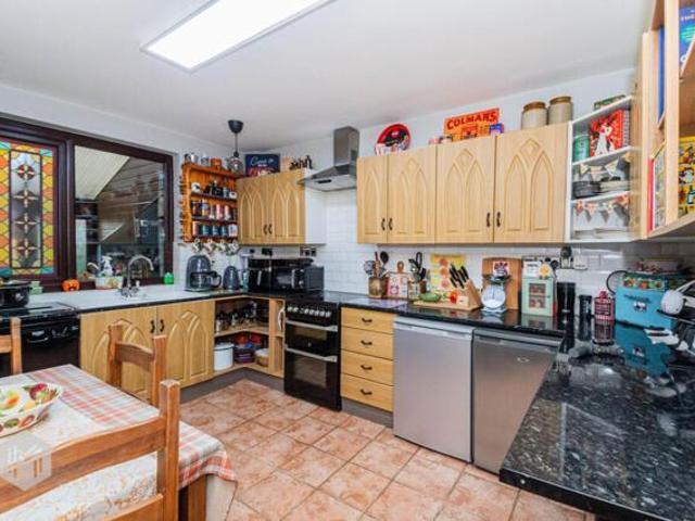 House 2 Bedroom For Sale Bury Bury 220000 ES99344536