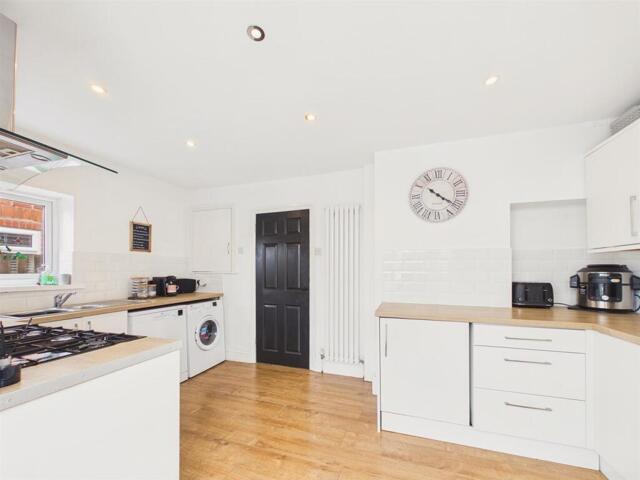 House 2 Bedroom For Sale Gateshead Tyne Y Wear 185000 ES100917685