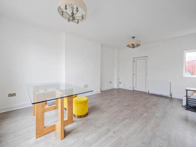 House 2 Bedroom For Sale Gerrards Cross Buckinghamshire 495000 ELS98377555