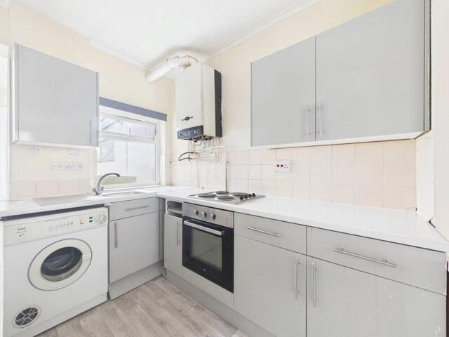 House 2 Bedroom For Sale Gloucester Gloucestershire 170000 ELS100023878