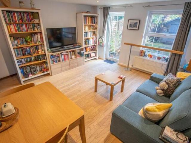 House 2 Bedroom For Sale Guildford Surrey 375000 ELS98718555