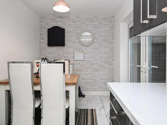 House 2 Bedroom For Sale Guiseley West Yorkshire 220000 ELS101678427