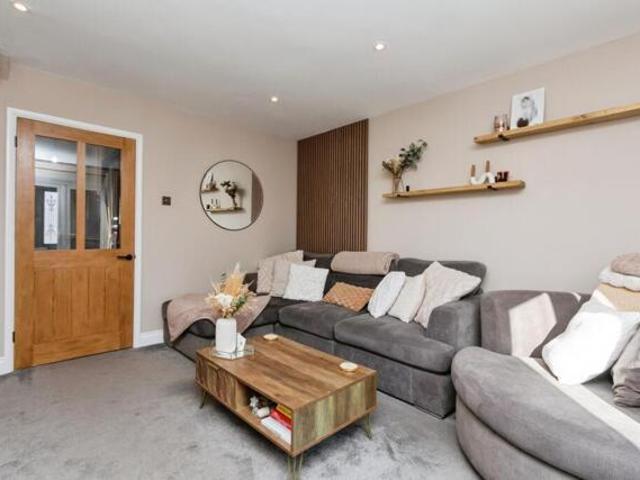 House 2 Bedroom For Sale Farnborough Hampshire 390000 ES101025307