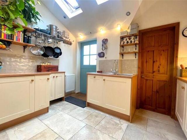 House 2 Bedroom For Sale Farnham Surrey 385000 ES100881513
