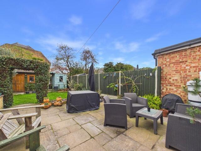 House 2 Bedroom For Sale Feltham Greater London 475000 ES100825028