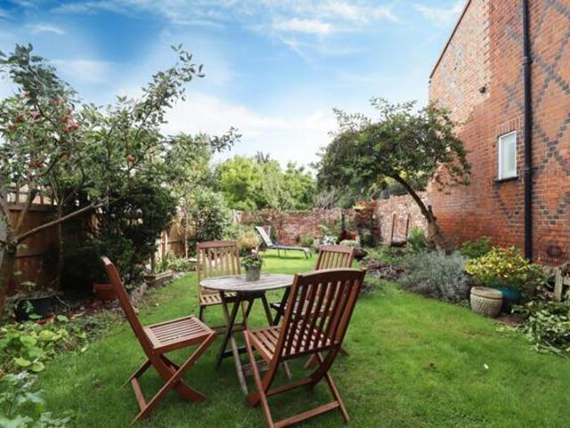 House 2 Bedroom For Sale Hayes Greater London 600000 ES98503583