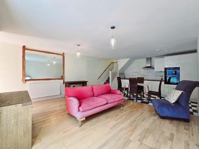House 2 Bedroom For Sale London Greater London 499000 ES100398417