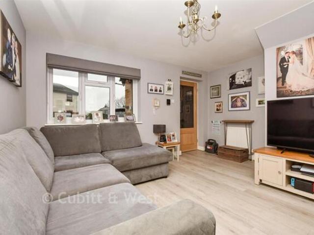 House 2 Bedroom For Sale Leatherhead Surrey 425000 ELS99641736