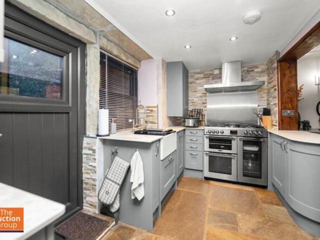 House 2 Bedroom For Sale North Yorkshire Bradford 265000 ES101676985