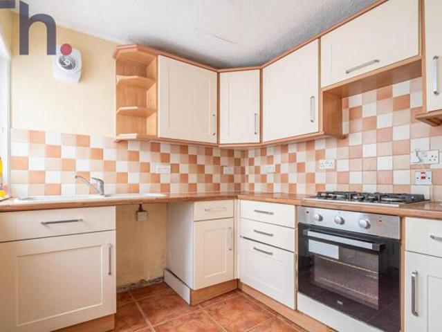 House 2 Bedroom For Sale Newport Isle Of Wight 175000 ELS101025629