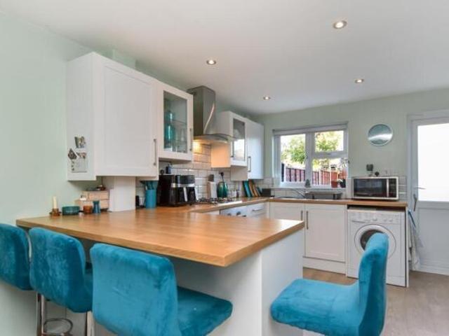 House 2 Bedroom For Sale Southend On Sea Southend on Sea 300000 ELS99344533