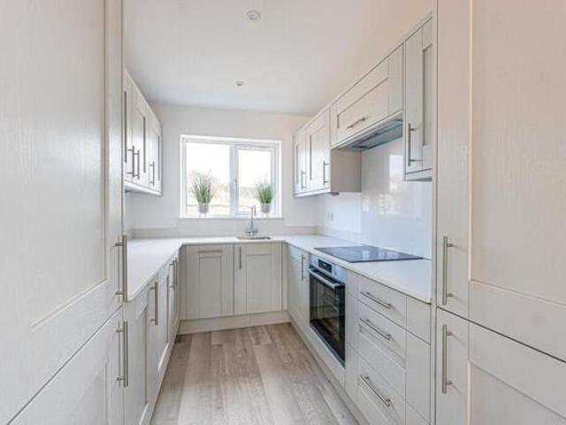 House 2 Bedroom For Sale Southend on sea Southend On Sea 375000 ELS98801062