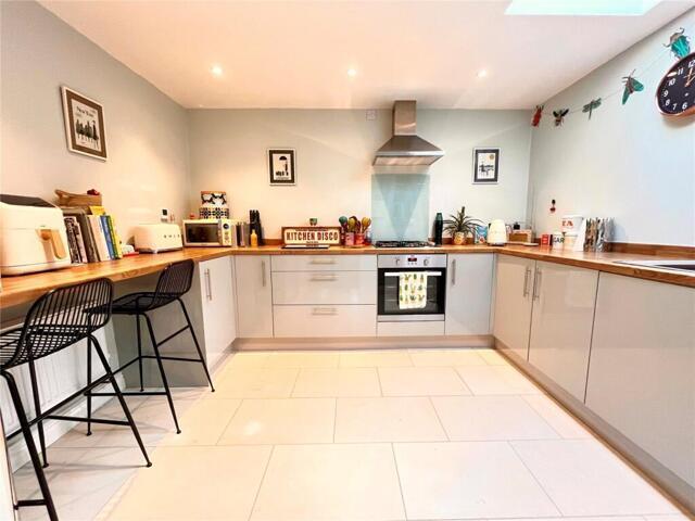 House 2 Bedroom For Sale Somerset Somerset 220000 ELS99436695
