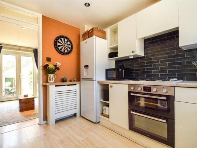House 2 Bedroom For Sale Sandhurst Bracknell Forest 340000 ES100426415