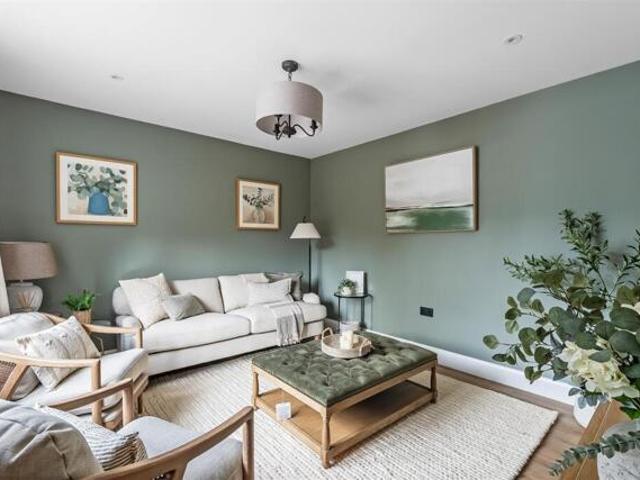 House 2 Bedroom For Sale Surrey Great London 650000 ES101955316