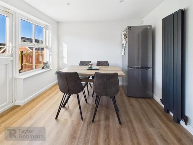 House 2 Bedroom For Sale Surrey Great London 375000 ELS98545767