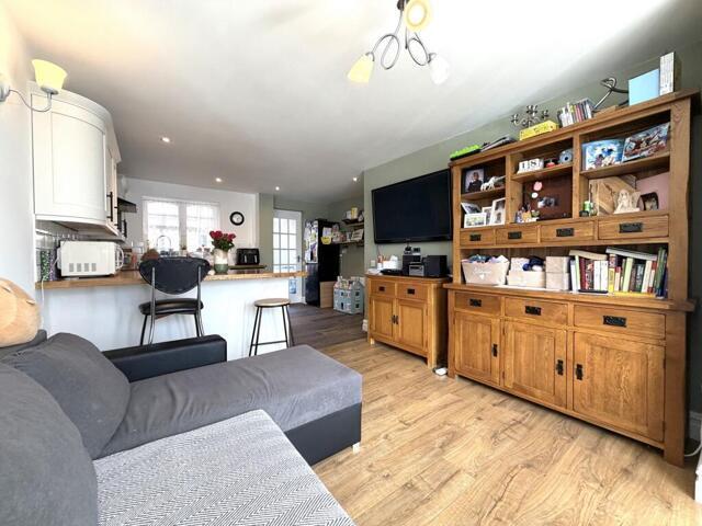 House 2 Bedroom For Sale Swindon Wiltshire 230000 ES101025846