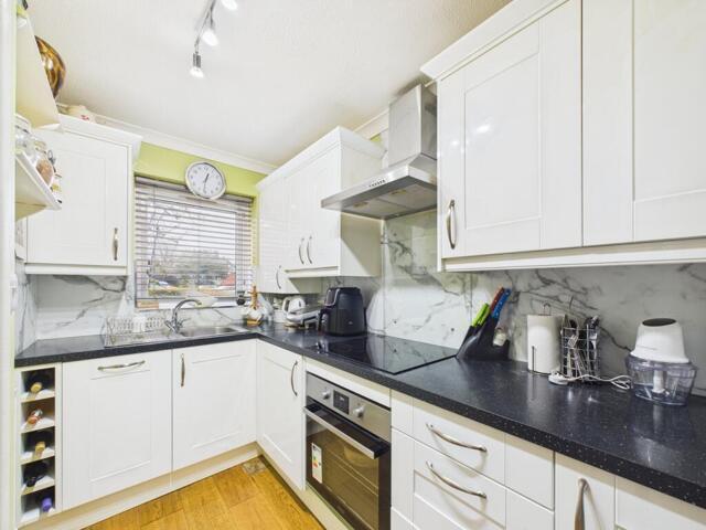 House 2 Bedroom For Sale Wokingham Wokingham 375000 ELS101676067