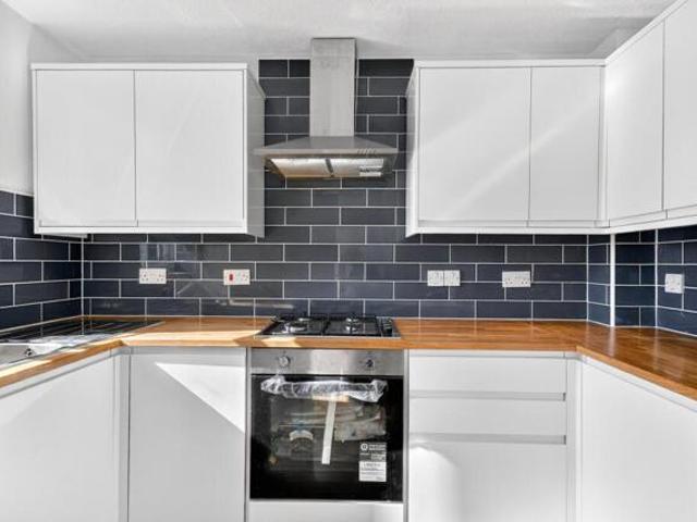 House 2 Bedroom For Sale Warfield Bracknell Forest 375000 ES100614995