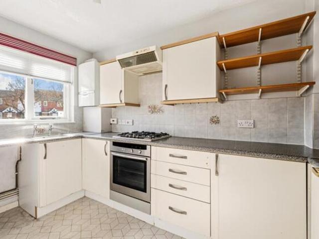 House 2 Bedroom For Sale Weybridge Surrey 425000 ES100058068