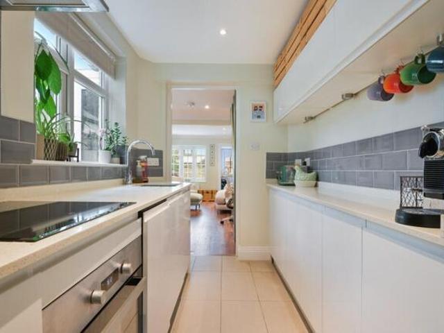 House 2 Bedroom For Sale Weybridge Surrey 485000 ES101674786