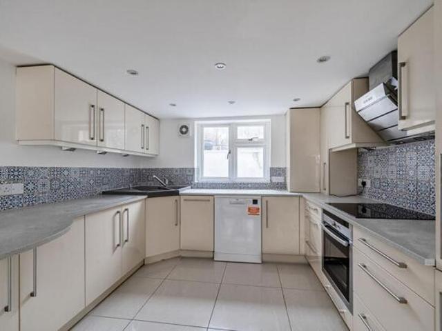 House 2 Bedroom For Sale Windsor Windsor And Maidenhead 675000 ELS98929982