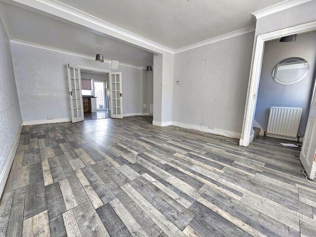 House 2 Bedroom For Sale Uxbridge Greater London 430000 ELS101278200