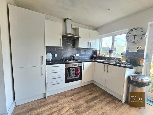 House 2 Bedroom For Sale Uxbridge Greater London 450000 ES98718103