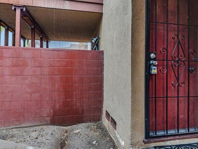 house 2 bedroom, Hawthorne CA 90250 DS88116842
