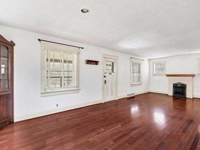 house 2 bedroom, Saint Louis MO 63119 DS88386301