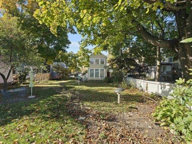 house 2 bedroom, Portsmouth NH 03801 DS88628637
