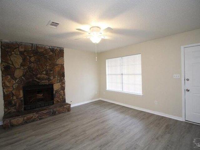 house 2 bedroom, Pensacola FL 32534 DLS89042029