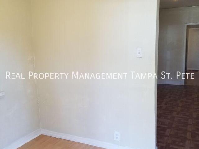house 2 bedroom, Tampa FL 33605 DS85693443