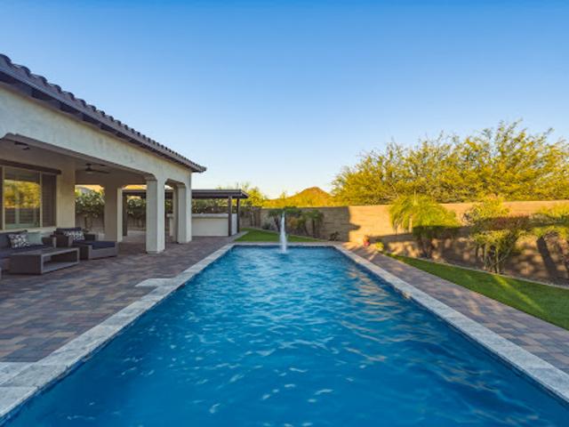 House with pool and garden