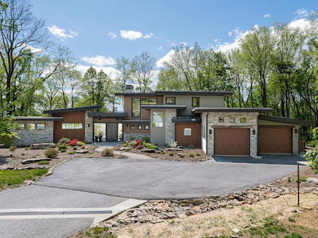 Contemporary house with garden and terrace