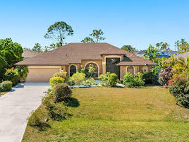House with pool and garden