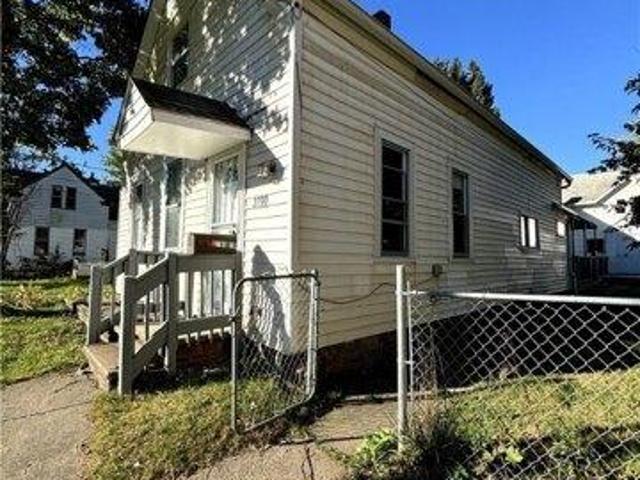 house 3 bedroom, Cleveland OH 44105 DS88570730