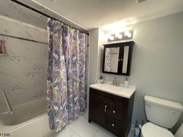 house 3 bedroom, Clifton NJ 07014 DS89593690