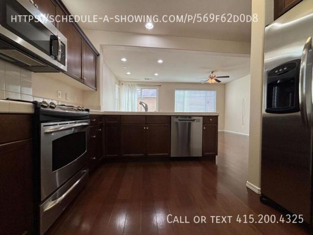 house 3 bedroom, Clovis CA 93619 DS88163666