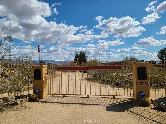 house 3 bedroom, Apple Valley CA 92307 DS88777879