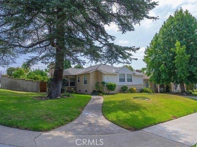 house 3 bedroom, Burbank CA 91504 DS88320100