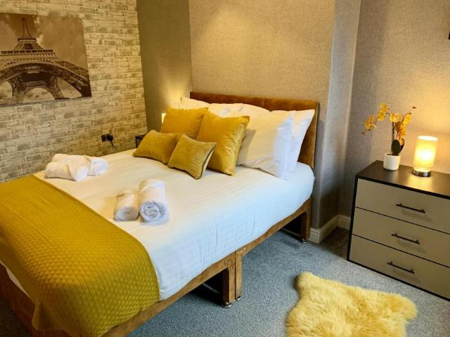 House 3 Bedroom For Rent Crewe Crewe 3300 ELS94964401
