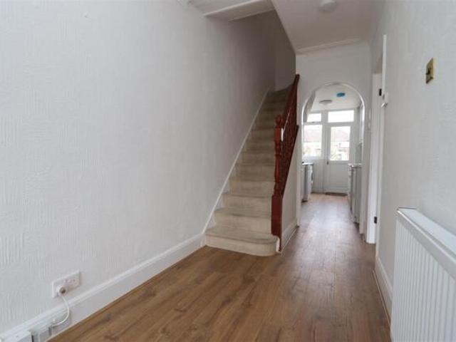 House 3 Bedroom For Rent Enfield Great London 2600 ELS101589000