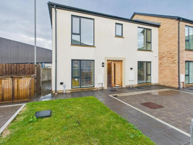 House 3 Bedroom For Rent Hayle Hayle 3200 ELS95847347