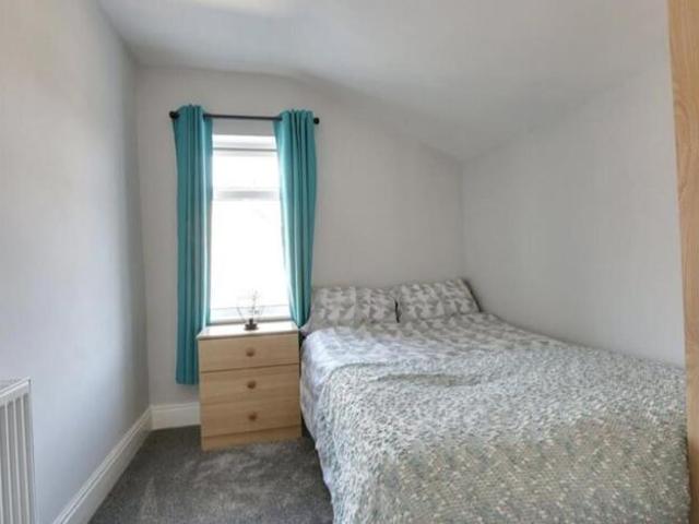 House 3 Bedroom For Rent Hull East Yorkshire 1400 ES99987341