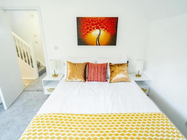 House 3 Bedroom For Rent London London 3800 ES101190092
