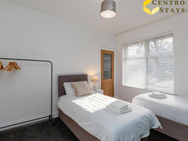 House 3 Bedroom For Rent Northampton Northampton 4000 ELS95657292