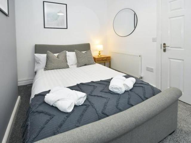 House 3 Bedroom For Rent Stoke on Trent Stoke on Trent 3300 ELS65790957